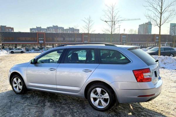 Grey Skoda Octavia 2018 in Klaipeda, with an engine capacity of 1.60 L and mileage of 150 thousand km for 9950 €, photo 5 on AUTOMOTO.COM.LV