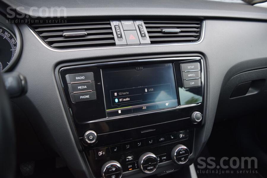 Grey Skoda Octavia 2018 in Riga, with an engine capacity of 1.60 L and mileage of 195 thousand km for 8900 €, photo 7 on AUTOMOTO.COM.LV