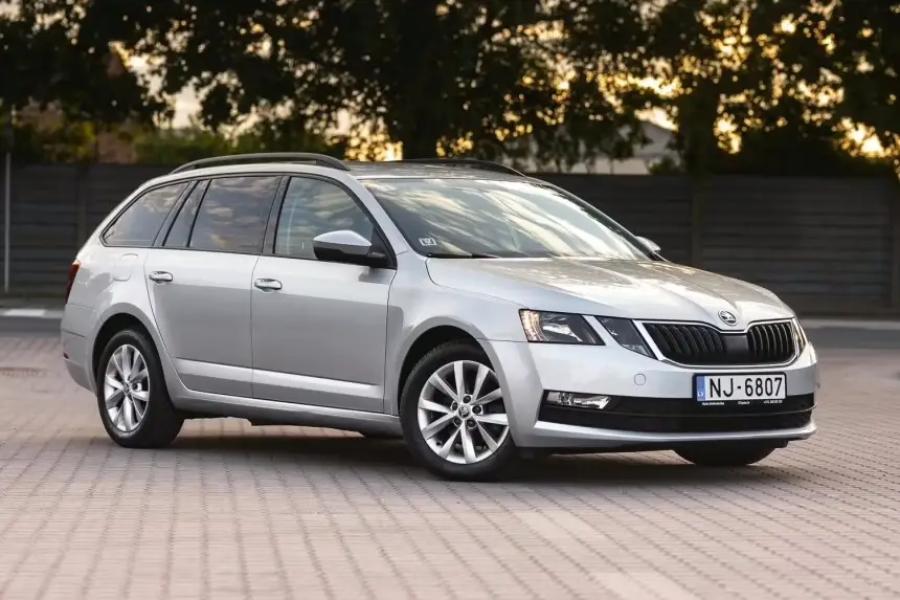 Pelēks Skoda Octavia 2018 Jelgava, ar dzinēja tilpumu 1.60 L un nobraukumu 180 tūkst. km par 12700 €, foto 3 vietnē AUTOMOTO.COM.LV