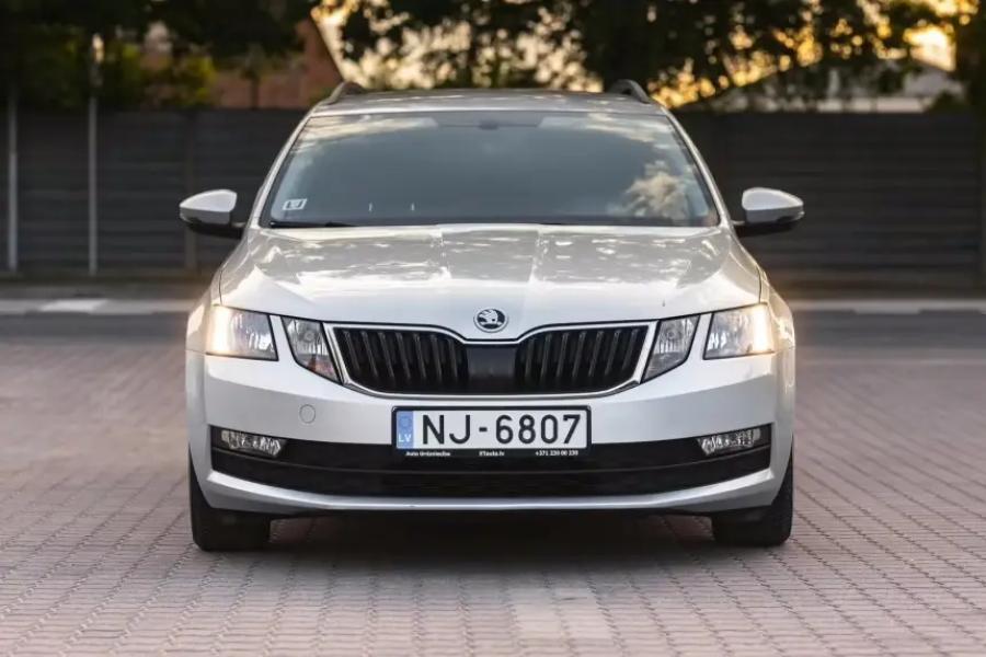 Pelēks Skoda Octavia 2018 Jelgava, ar dzinēja tilpumu 1.60 L un nobraukumu 180 tūkst. km par 12700 €, foto 4 vietnē AUTOMOTO.COM.LV