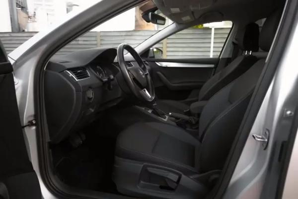Серый Шкода Октавия 2018 в Елгава, объемом двигателя 1.60 л и пробегом 180 тыс. км за 12700 €, фото 9 на AUTOMOTO.COM.LV