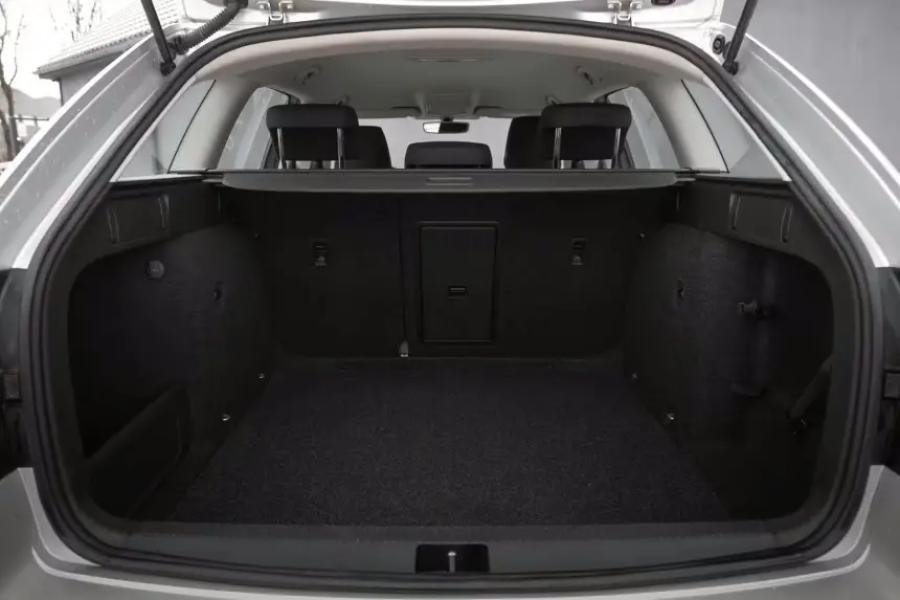 Pelēks Skoda Octavia 2018 Jelgava, ar dzinēja tilpumu 1.60 L un nobraukumu 180 tūkst. km par 12700 €, foto 16 vietnē AUTOMOTO.COM.LV
