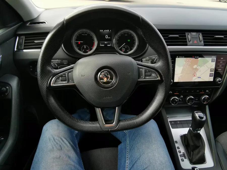 Pelēks Skoda Octavia 2018 Kuldīga, ar dzinēja tilpumu 1.60 L un nobraukumu 0 tūkst. km par 9700 €, foto 12 vietnē AUTOMOTO.COM.LV