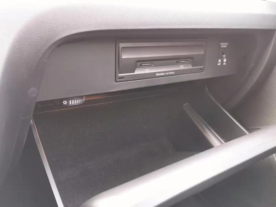 Pelēks Skoda Octavia 2018 Kuldīga, ar dzinēja tilpumu 1.60 L un nobraukumu 0 tūkst. km par 9700 €, foto 23 vietnē AUTOMOTO.COM.LV