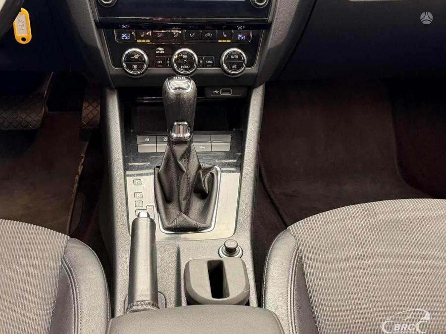 Grey Skoda Octavia 2018 in Vilnius, with an engine capacity of 1.80 L and mileage of 237 thousand km for 8500 €, photo 19 on AUTOMOTO.COM.LV