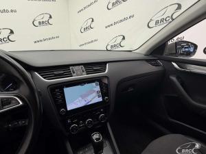 Grey Skoda Octavia 2018 in Vilnius, with an engine capacity of 1.80 L and mileage of 237 thousand km for 8500 €, photo 28 on AUTOMOTO.COM.LV