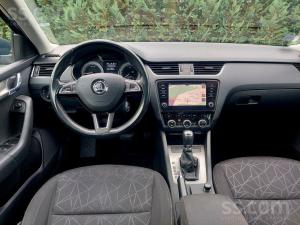 Pelēks Skoda Octavia 2018 Rīga, ar dzinēja tilpumu 2.00 L un nobraukumu 235 tūkst. km par 10990 €, foto 10 vietnē AUTOMOTO.COM.LV