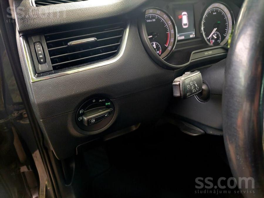 Pelēks Skoda Octavia 2018 Rīga, ar dzinēja tilpumu 2.00 L un nobraukumu 235 tūkst. km par 10990 €, foto 18 vietnē AUTOMOTO.COM.LV