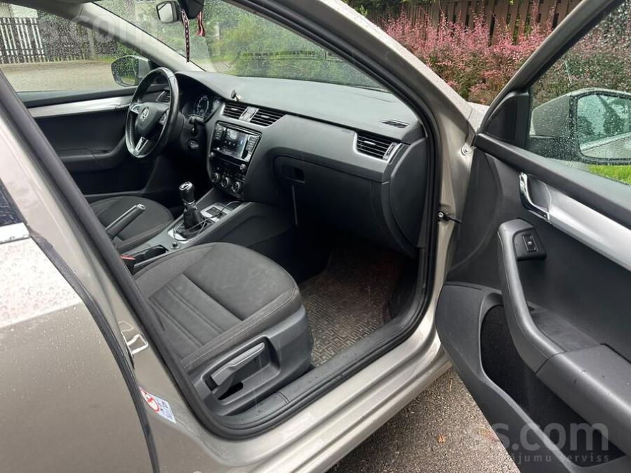 Pelēks Skoda Octavia 2018 Rīga, ar dzinēja tilpumu 1.60 L un nobraukumu 213 tūkst. km par 7950 €, foto 21 vietnē AUTOMOTO.COM.LV