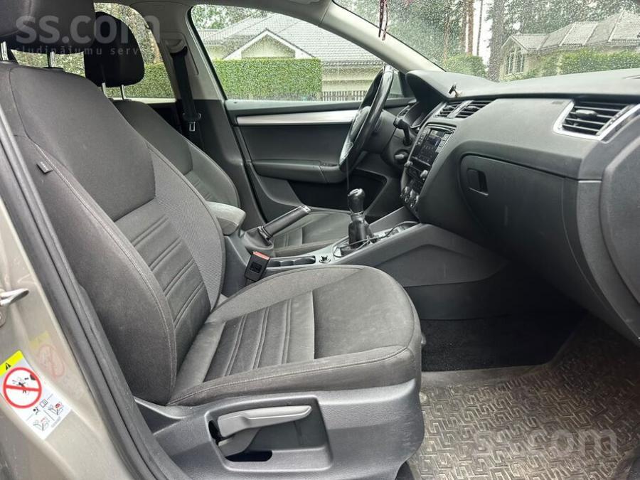 Pelēks Skoda Octavia 2018 Rīga, ar dzinēja tilpumu 1.60 L un nobraukumu 213 tūkst. km par 7950 €, foto 22 vietnē AUTOMOTO.COM.LV