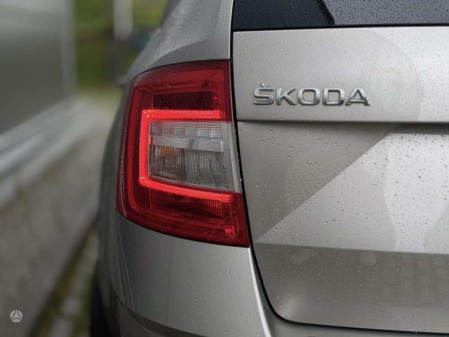 Grey Skoda Octavia 2018 in Vilnius, with an engine capacity of 1.60 L and mileage of 251 thousand km for 6500 €, photo 7 on AUTOMOTO.COM.LV
