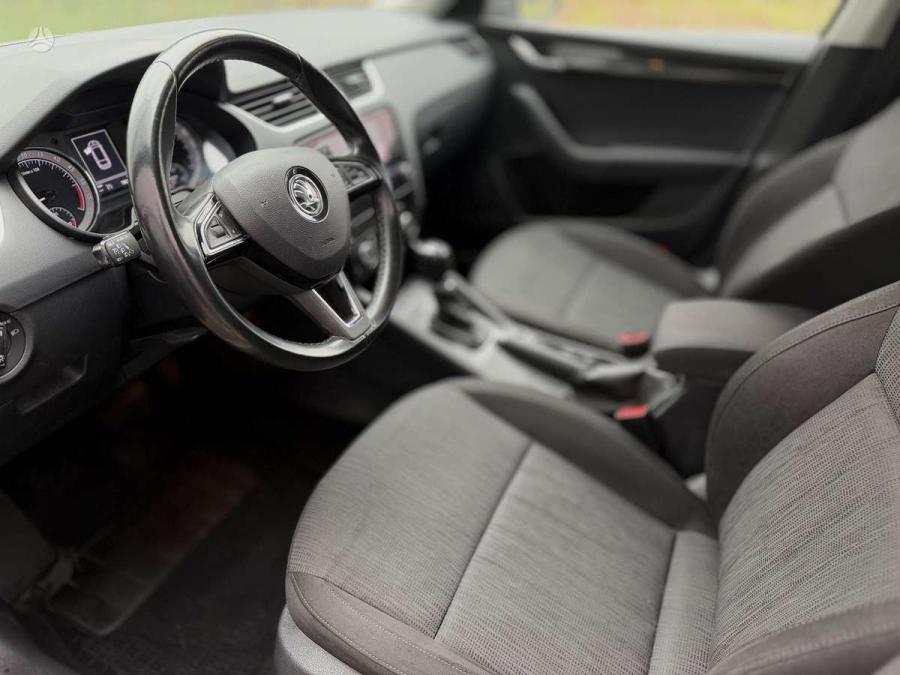 Grey Skoda Octavia 2018 in Vilnius, with an engine capacity of 1.60 L and mileage of 251 thousand km for 6500 €, photo 8 on AUTOMOTO.COM.LV