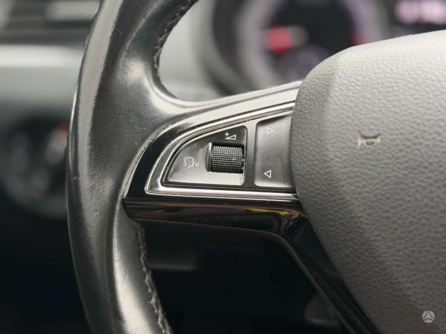 Grey Skoda Octavia 2018 in Vilnius, with an engine capacity of 1.60 L and mileage of 251 thousand km for 6500 €, photo 13 on AUTOMOTO.COM.LV