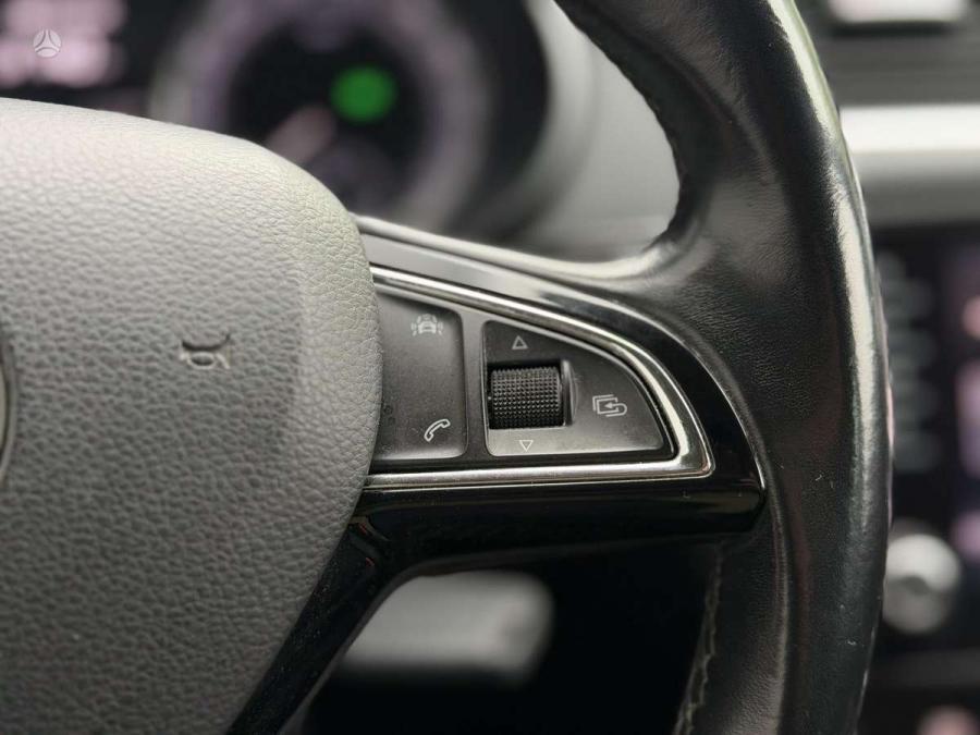 Grey Skoda Octavia 2018 in Vilnius, with an engine capacity of 1.60 L and mileage of 251 thousand km for 6500 €, photo 14 on AUTOMOTO.COM.LV