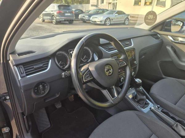 Grey Skoda Octavia 2018 in Vilnius, with an engine capacity of 1.60 L and mileage of 145 thousand km for 12500 €, photo 9 on AUTOMOTO.COM.LV