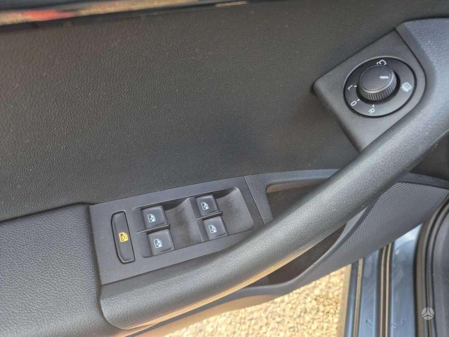 Grey Skoda Octavia 2018 in Vilnius, with an engine capacity of 1.60 L and mileage of 145 thousand km for 12500 €, photo 20 on AUTOMOTO.COM.LV