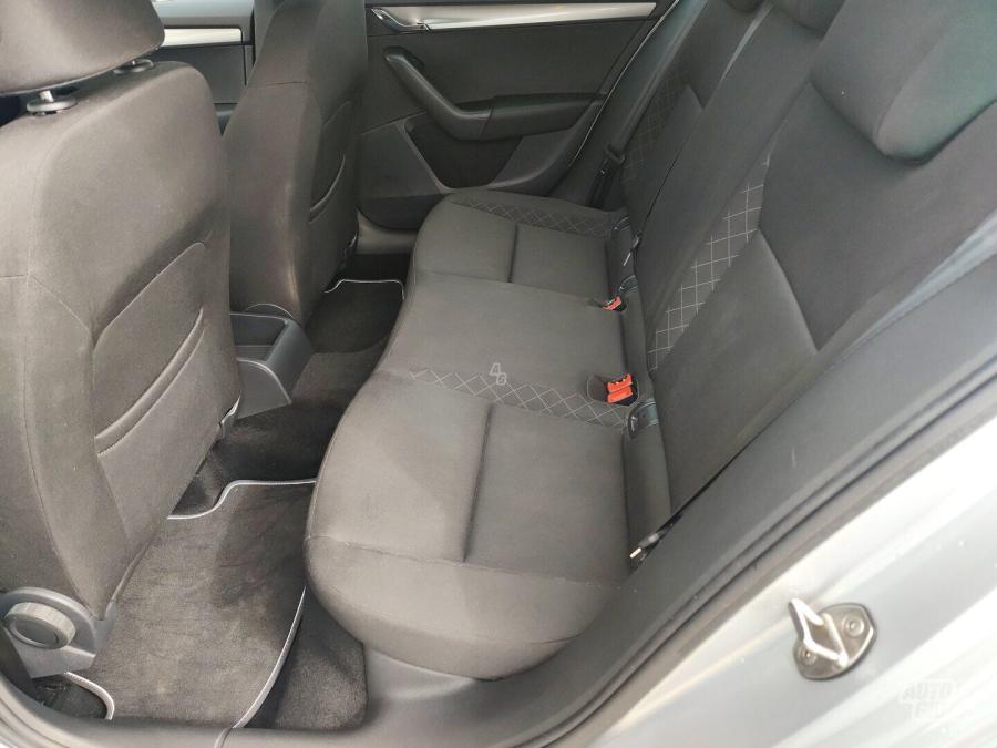 Pelēks Skoda Octavia 2018 Ramučiai, ar dzinēja tilpumu 1.40 L un nobraukumu 251 tūkst. km par 7650 €, foto 20 vietnē AUTOMOTO.COM.LV