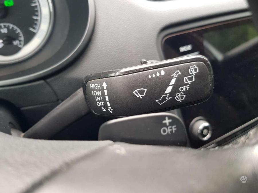 Pelēks Skoda Octavia 2018 Viļņa, ar dzinēja tilpumu 1.00 L un nobraukumu 219 tūkst. km par 8200 €, foto 20 vietnē AUTOMOTO.COM.LV