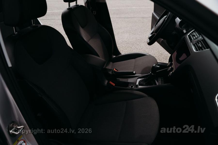 Grey Skoda Octavia 2018 in Tallinn, with an engine capacity of 1.60 L and mileage of 219 thousand km for 8390 €, photo 10 on AUTOMOTO.COM.LV