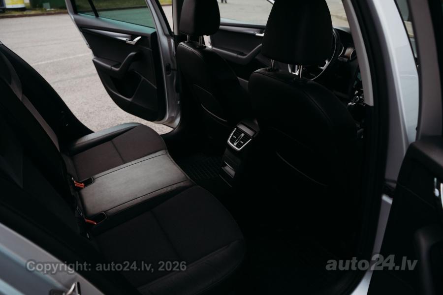 Grey Skoda Octavia 2018 in Tallinn, with an engine capacity of 1.60 L and mileage of 219 thousand km for 8390 €, photo 12 on AUTOMOTO.COM.LV