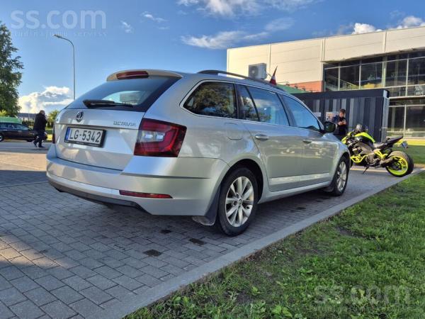 Pelēks Skoda Octavia 2018 Rīga, ar dzinēja tilpumu 1.60 L un nobraukumu 289 tūkst. km par 8300 €, foto 4 vietnē AUTOMOTO.COM.LV