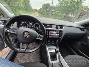 Grey Skoda Octavia 2018 in Riga, with an engine capacity of 1.60 L and mileage of 289 thousand km for 8300 €, photo 7 on AUTOMOTO.COM.LV