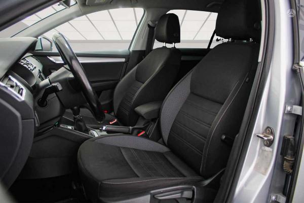 Grey Skoda Octavia 2018 in Kaunas, with an engine capacity of 1.60 L and mileage of 305 thousand km for 7790 €, photo 9 on AUTOMOTO.COM.LV