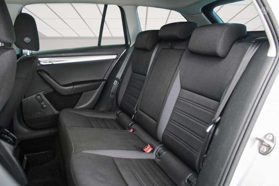 Pelēks Skoda Octavia 2018 Kauņa, ar dzinēja tilpumu 1.60 L un nobraukumu 305 tūkst. km par 7790 €, foto 12 vietnē AUTOMOTO.COM.LV