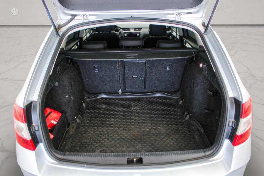 Pelēks Skoda Octavia 2018 Kauņa, ar dzinēja tilpumu 1.60 L un nobraukumu 305 tūkst. km par 7790 €, foto 17 vietnē AUTOMOTO.COM.LV