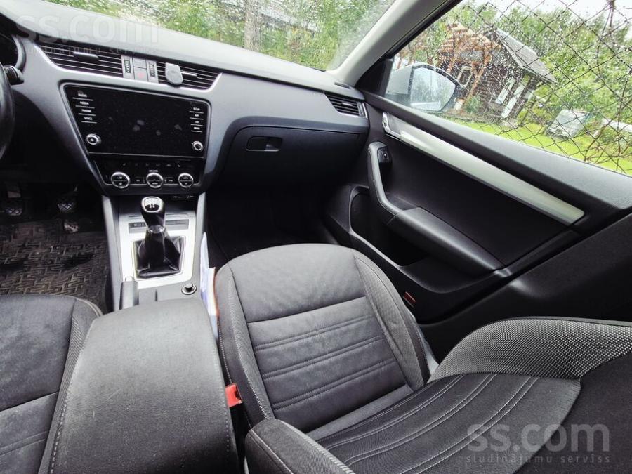 Pelēks Skoda Octavia 2018 Rīga, ar dzinēja tilpumu 1.60 L un nobraukumu 289 tūkst. km par 7900 €, foto 7 vietnē AUTOMOTO.COM.LV