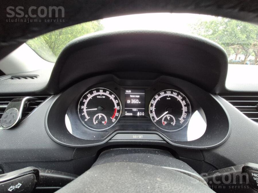 Pelēks Skoda Octavia 2018 Rīga, ar dzinēja tilpumu 1.60 L un nobraukumu 289 tūkst. km par 7900 €, foto 8 vietnē AUTOMOTO.COM.LV