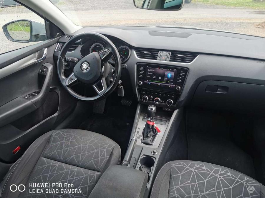 Grey Skoda Octavia 2018 in Prienai, with an engine capacity of 1.97 L and mileage of 191 thousand km for 9550 €, photo 4 on AUTOMOTO.COM.LV