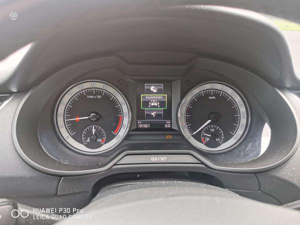 Grey Skoda Octavia 2018 in Prienai, with an engine capacity of 1.97 L and mileage of 191 thousand km for 9550 €, photo 4 on AUTOMOTO.COM.LV