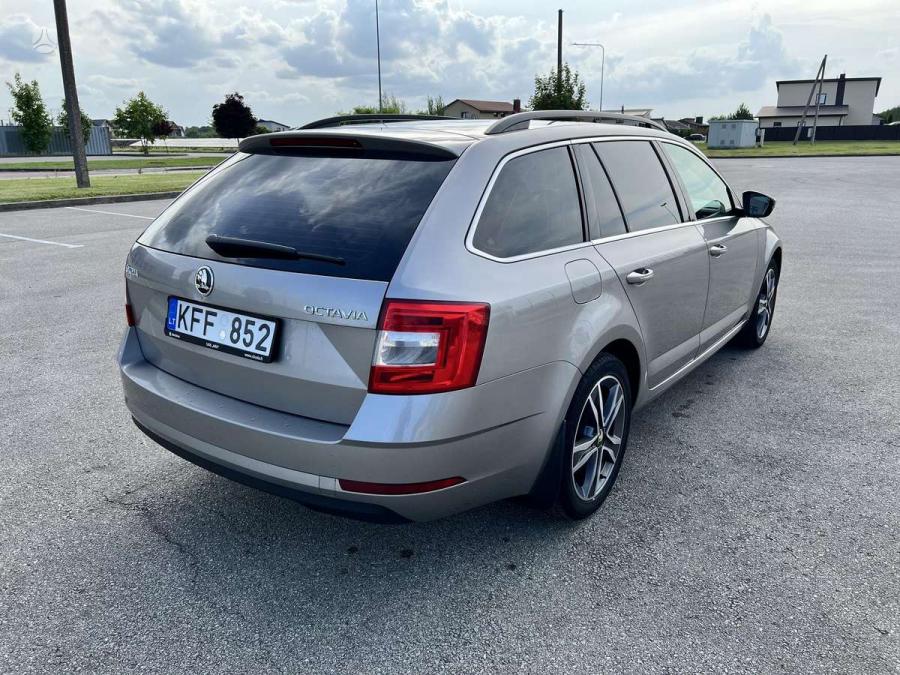 Grey Skoda Octavia 2018 in Panevezys, with an engine capacity of 1.60 L and mileage of 165 thousand km for 8000 €, photo 8 on AUTOMOTO.COM.LV