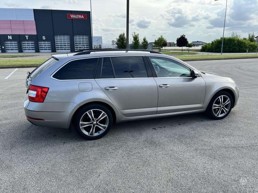 Grey Skoda Octavia 2018 in Panevezys, with an engine capacity of 1.60 L and mileage of 165 thousand km for 8000 €, photo 9 on AUTOMOTO.COM.LV