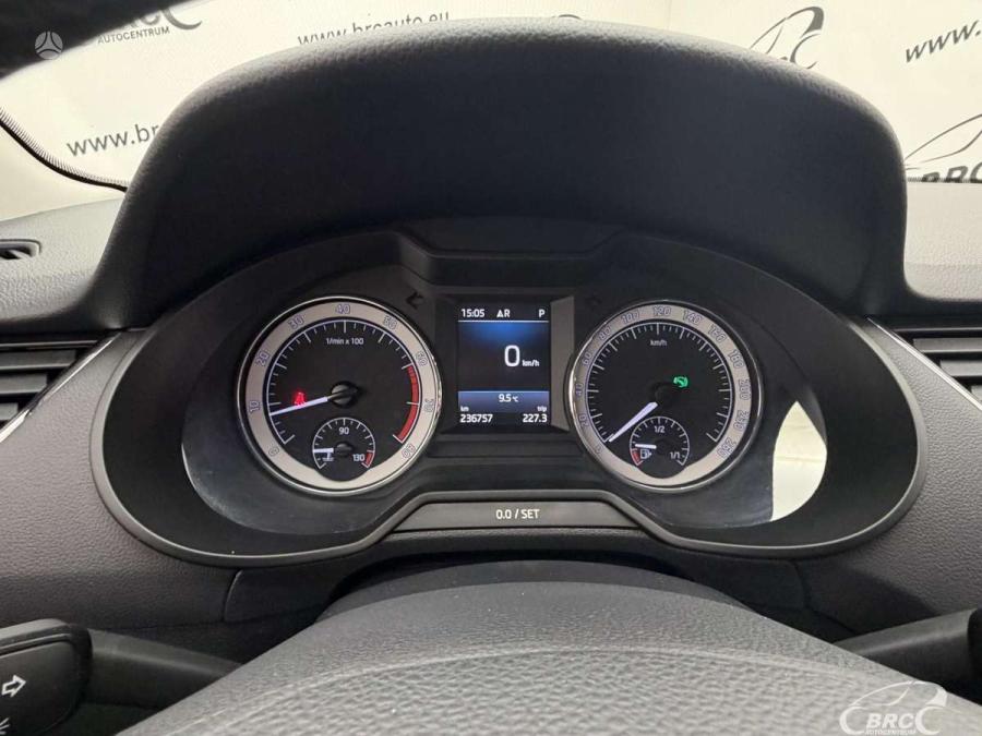 Grey Skoda Octavia 2018 in Vilnius, with an engine capacity of 1.80 L and mileage of 237 thousand km for 8200 €, photo 32 on AUTOMOTO.COM.LV