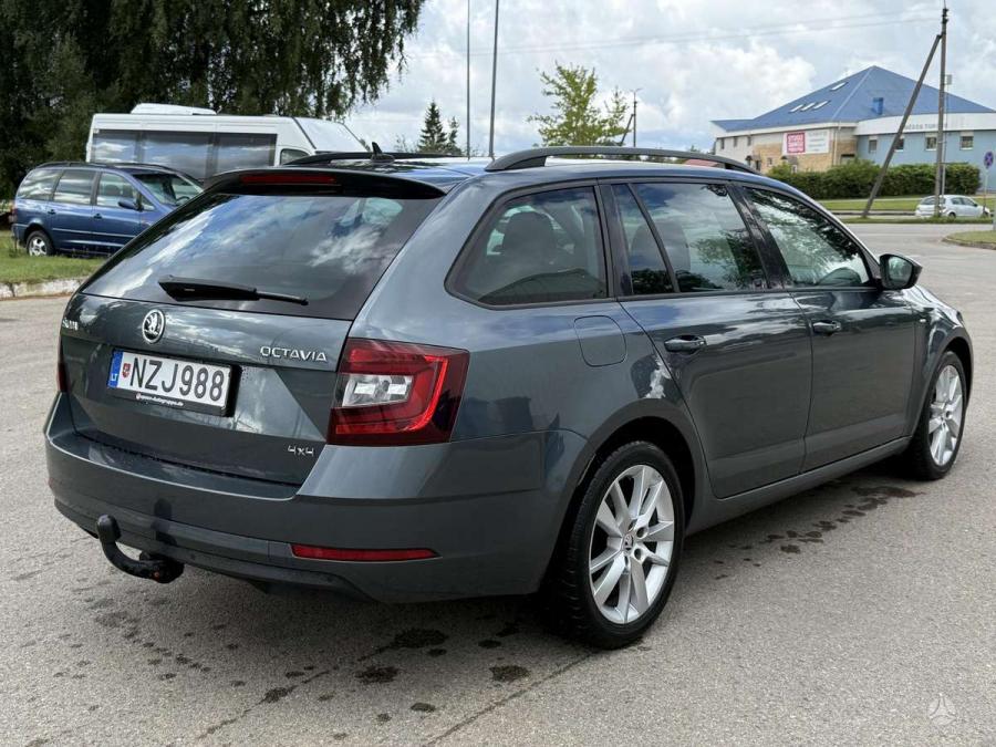Grey Skoda Octavia 2018 in Rokiskis, with an engine capacity of 1.97 L and mileage of 247 thousand km for 9700 €, photo 5 on AUTOMOTO.COM.LV