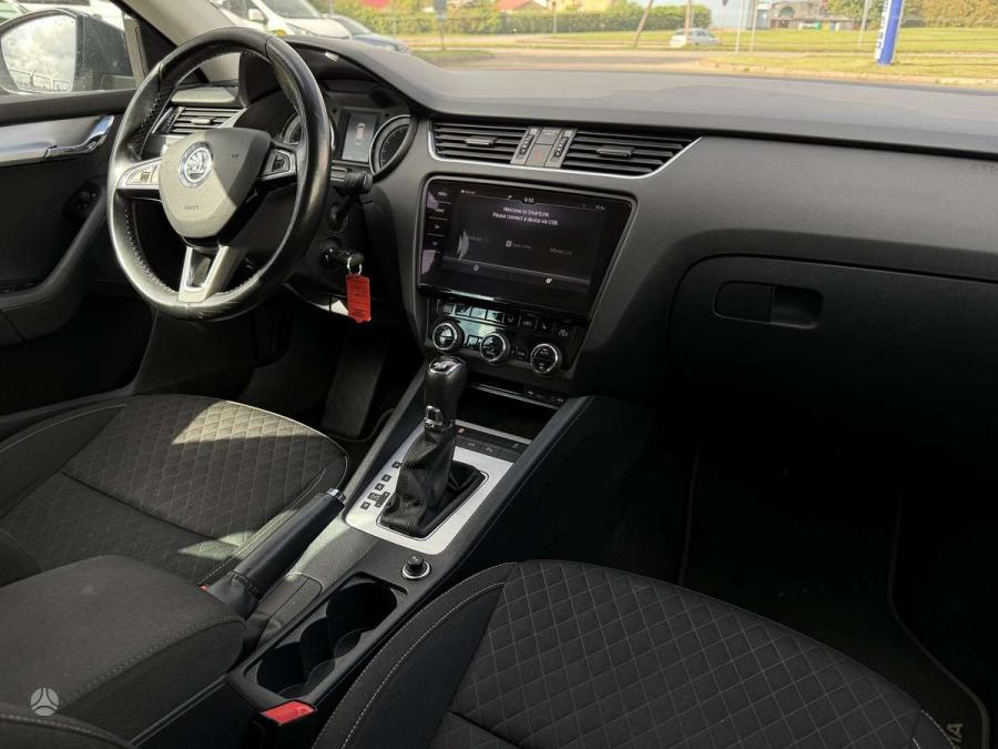 Grey Skoda Octavia 2018 in Rokiskis, with an engine capacity of 1.97 L and mileage of 247 thousand km for 9700 €, photo 22 on AUTOMOTO.COM.LV