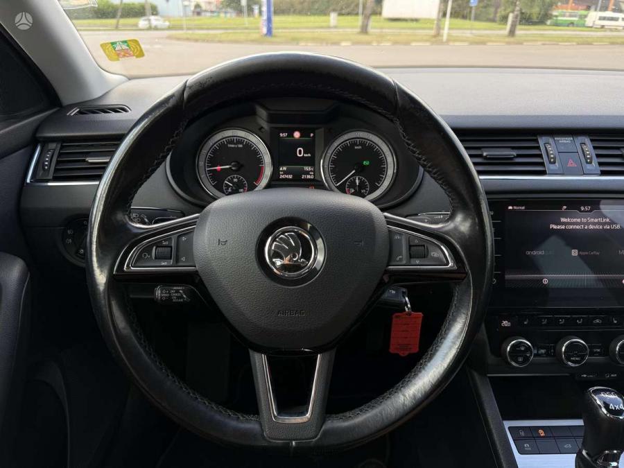 Grey Skoda Octavia 2018 in Rokiskis, with an engine capacity of 1.97 L and mileage of 247 thousand km for 9700 €, photo 25 on AUTOMOTO.COM.LV