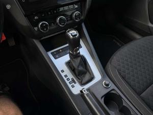 Grey Skoda Octavia 2018 in Rokiskis, with an engine capacity of 1.97 L and mileage of 247 thousand km for 9700 €, photo 31 on AUTOMOTO.COM.LV