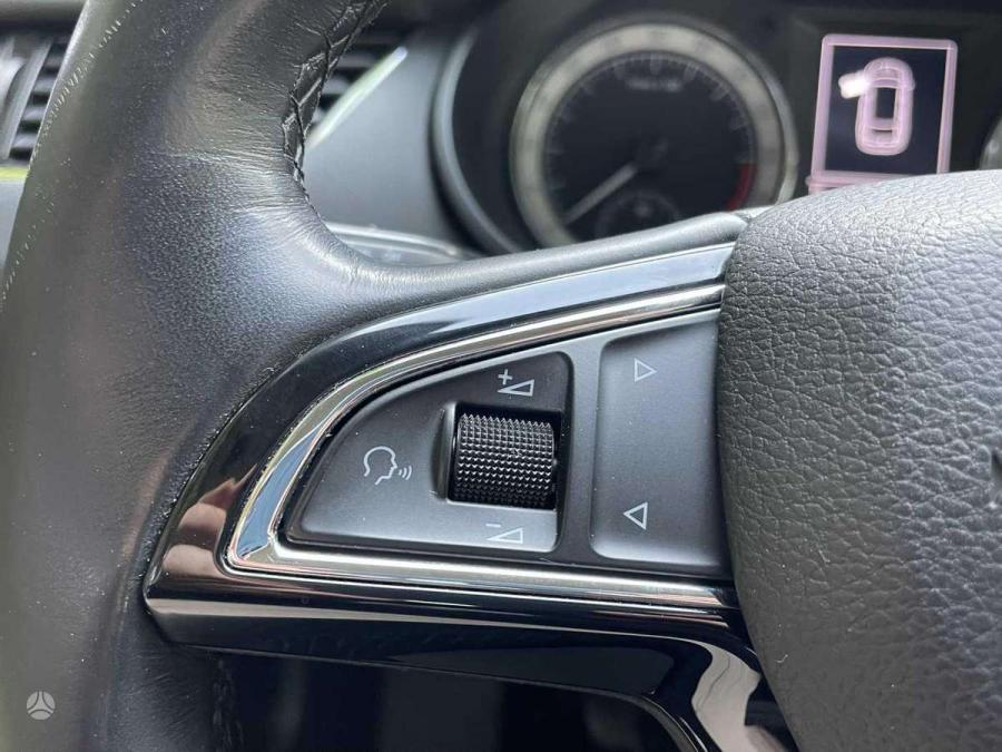 Pelēks Skoda Octavia 2018 Viļņa, ar dzinēja tilpumu 1.60 L un nobraukumu 151 tūkst. km par 12500 €, foto 13 vietnē AUTOMOTO.COM.LV