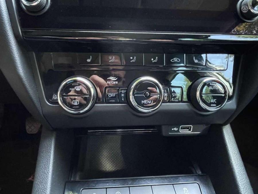 Pelēks Skoda Octavia 2018 Viļņa, ar dzinēja tilpumu 1.60 L un nobraukumu 151 tūkst. km par 12500 €, foto 19 vietnē AUTOMOTO.COM.LV