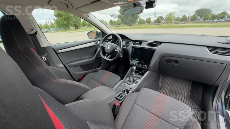 Grey Skoda Octavia 2018 in Liepaja, with an engine capacity of 1.60 L and mileage of 270 thousand km for 9800 €, photo 12 on AUTOMOTO.COM.LV