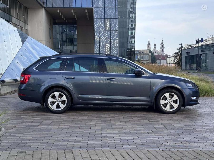 Grey Skoda Octavia 2018 in Vilnius, with an engine capacity of 1.98 L and mileage of 79 thousand km for 16100 €, photo 7 on AUTOMOTO.COM.LV
