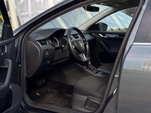 Grey Skoda Octavia 2018 in Vilnius, with an engine capacity of 1.98 L and mileage of 79 thousand km for 16100 €, photo 10 on AUTOMOTO.COM.LV
