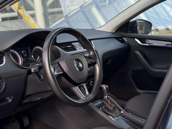 Grey Skoda Octavia 2018 in Vilnius, with an engine capacity of 1.98 L and mileage of 79 thousand km for 16100 €, photo 11 on AUTOMOTO.COM.LV