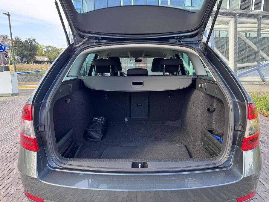 Grey Skoda Octavia 2018 in Vilnius, with an engine capacity of 1.98 L and mileage of 79 thousand km for 16100 €, photo 14 on AUTOMOTO.COM.LV