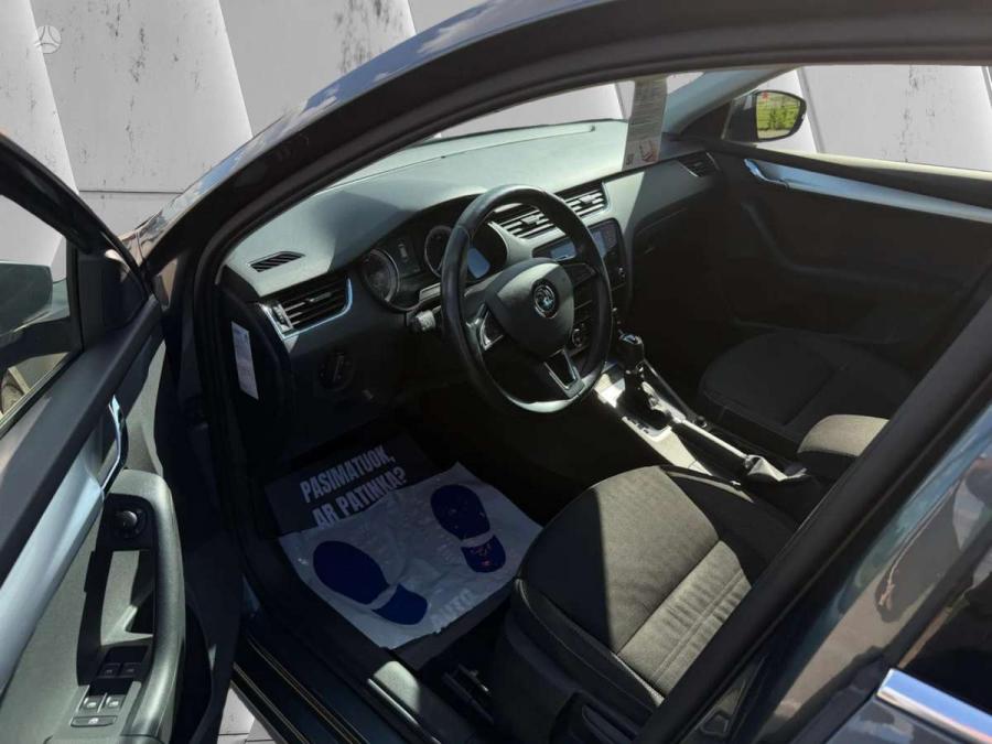 Pelēks Skoda Octavia 2018 Kauņa, ar dzinēja tilpumu 1.60 L un nobraukumu 207 tūkst. km par 7900 €, foto 12 vietnē AUTOMOTO.COM.LV