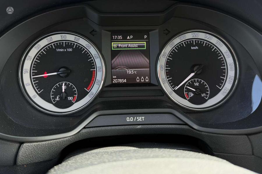 Pelēks Skoda Octavia 2018 Kauņa, ar dzinēja tilpumu 1.60 L un nobraukumu 207 tūkst. km par 7900 €, foto 16 vietnē AUTOMOTO.COM.LV