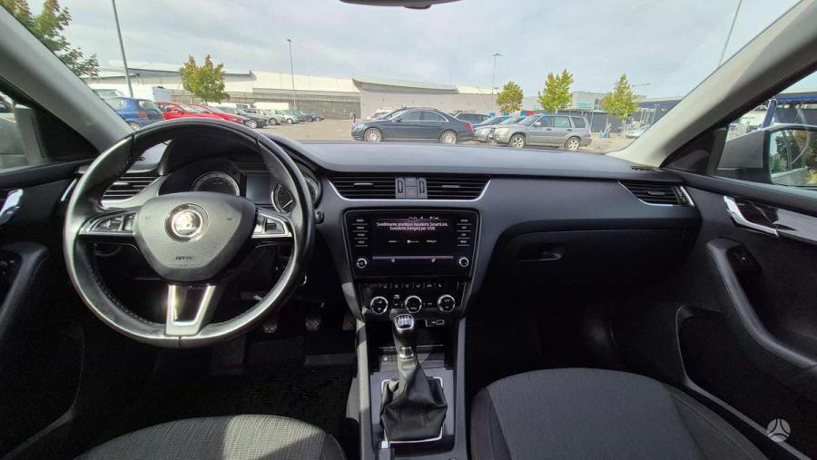 Grey Skoda Octavia 2018 in Vilnius, with an engine capacity of 1.60 L and mileage of 131 thousand km for 9000 €, photo 9 on AUTOMOTO.COM.LV